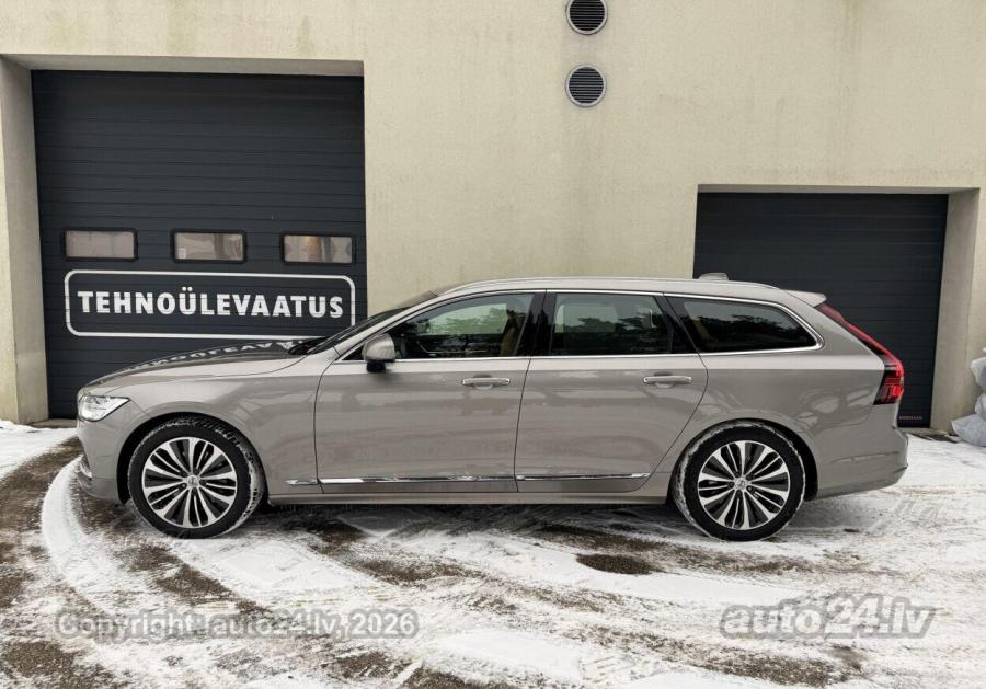 Beige Volvo V90 2021 in Parnu, with an engine capacity of 2.00 L and mileage of 144 thousand km for 32990 €, photo 3 on AUTOMOTO.COM.LV