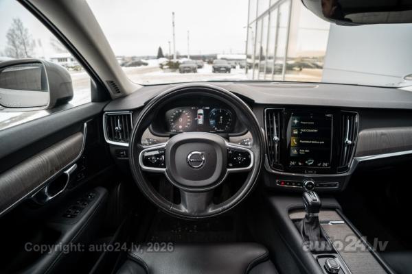 Smilšu krāsa Volvo V90 2021 Tartu, ar dzinēja tilpumu 2.00 L un nobraukumu 128 tūkst. km par 32900 €, foto 8 vietnē AUTOMOTO.COM.LV