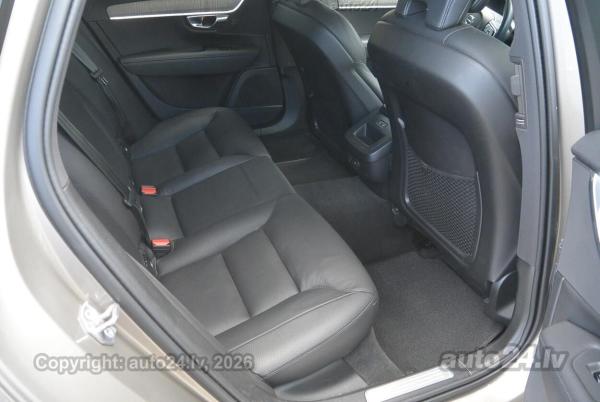 Smilšu krāsa Volvo V90 2021 Tartu, ar dzinēja tilpumu 2.00 L un nobraukumu 113 tūkst. km par 33900 €, foto 9 vietnē AUTOMOTO.COM.LV