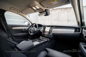 Beige Volvo V90 2021 in Tartu, with an engine capacity of 2.00 L and mileage of 113 thousand km for 33900 €, photo 4 on AUTOMOTO.COM.LV