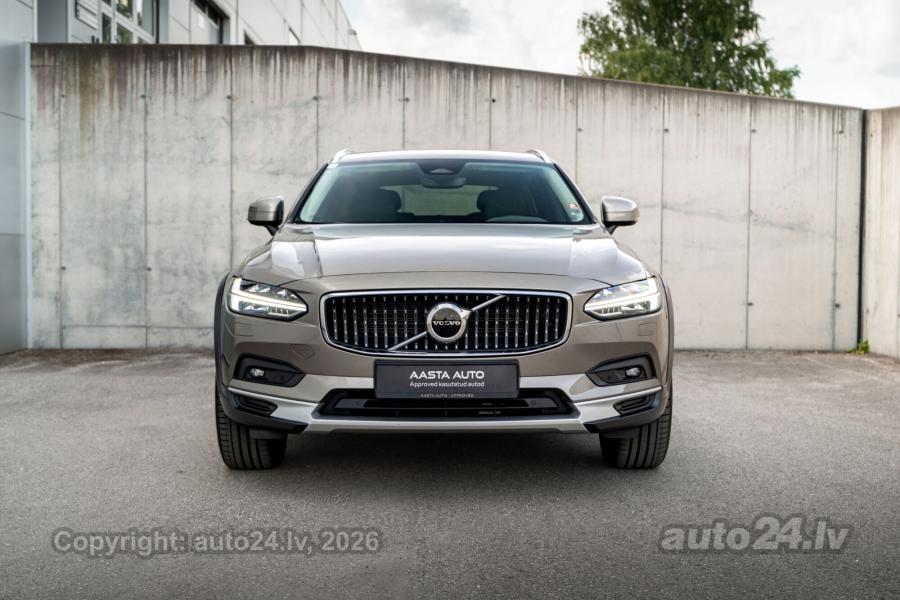 Beige Volvo V90 2021 in Tartu, with an engine capacity of 2.00 L and mileage of 113 thousand km for 33900 €, photo 5 on AUTOMOTO.COM.LV