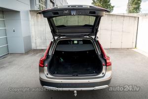 Beige Volvo V90 2021 in Tartu, with an engine capacity of 2.00 L and mileage of 113 thousand km for 33900 €, photo 7 on AUTOMOTO.COM.LV