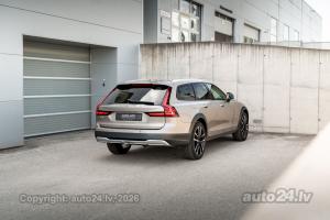 Beige Volvo V90 2021 in Tartu, with an engine capacity of 2.00 L and mileage of 113 thousand km for 33900 €, photo 11 on AUTOMOTO.COM.LV