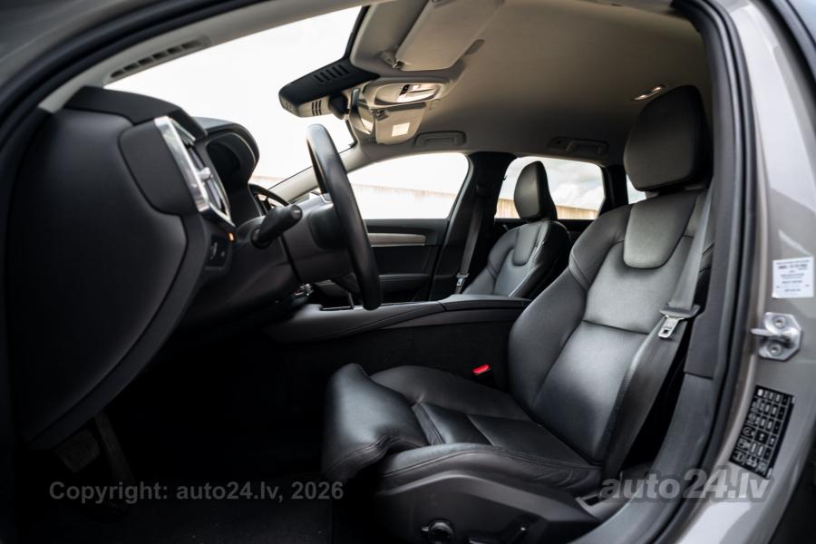 Beige Volvo V90 2021 in Tartu, with an engine capacity of 2.00 L and mileage of 113 thousand km for 33900 €, photo 13 on AUTOMOTO.COM.LV