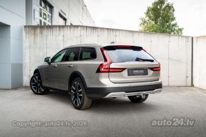 Beige Volvo V90 2021 in Tartu, with an engine capacity of 2.00 L and mileage of 113 thousand km for 33900 €, photo 15 on AUTOMOTO.COM.LV
