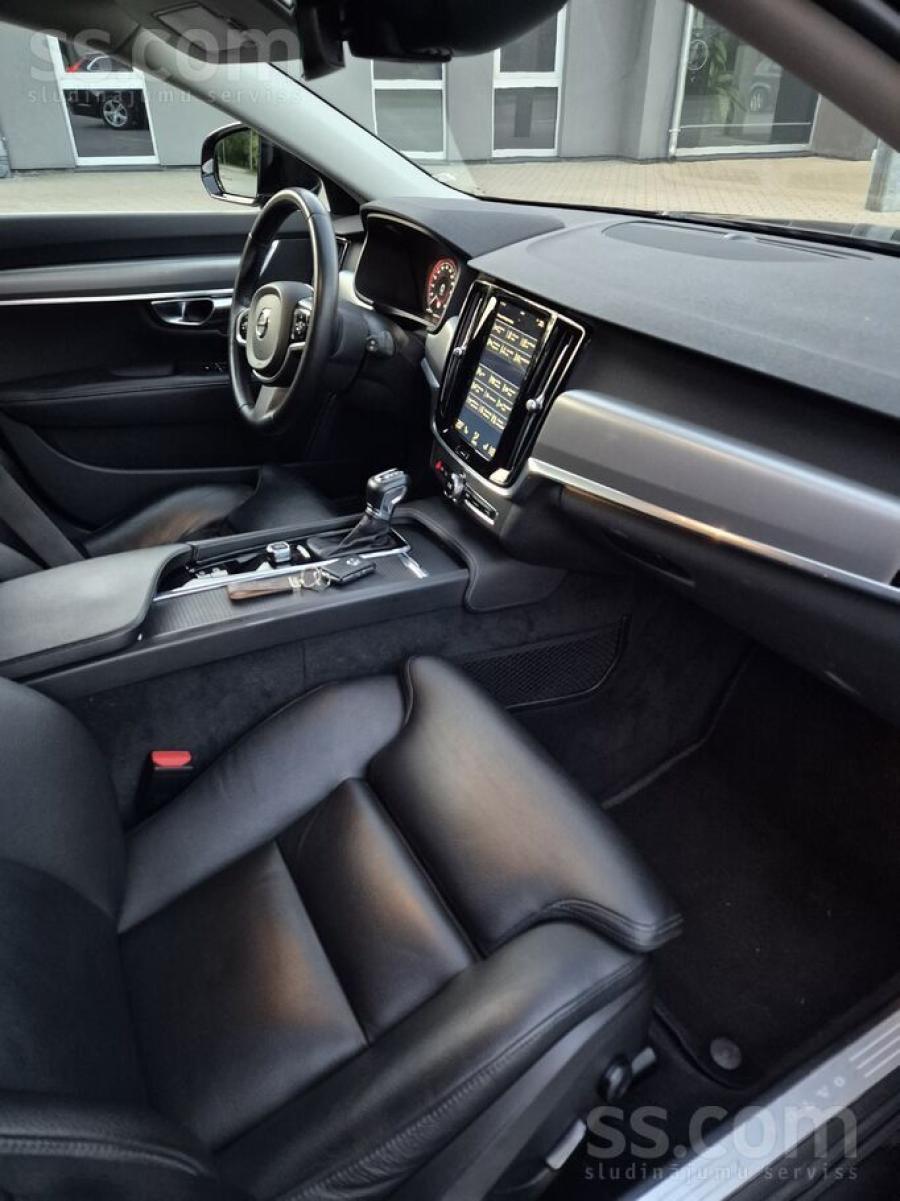 Melns Volvo V90 2017 Rīga, ar dzinēja tilpumu 2.00 L un nobraukumu 273 tūkst. km par 14200 €, foto 13 vietnē AUTOMOTO.COM.LV