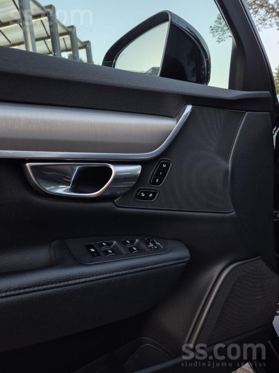 Melns Volvo V90 2017 Rīga, ar dzinēja tilpumu 2.00 L un nobraukumu 273 tūkst. km par 14200 €, foto 18 vietnē AUTOMOTO.COM.LV