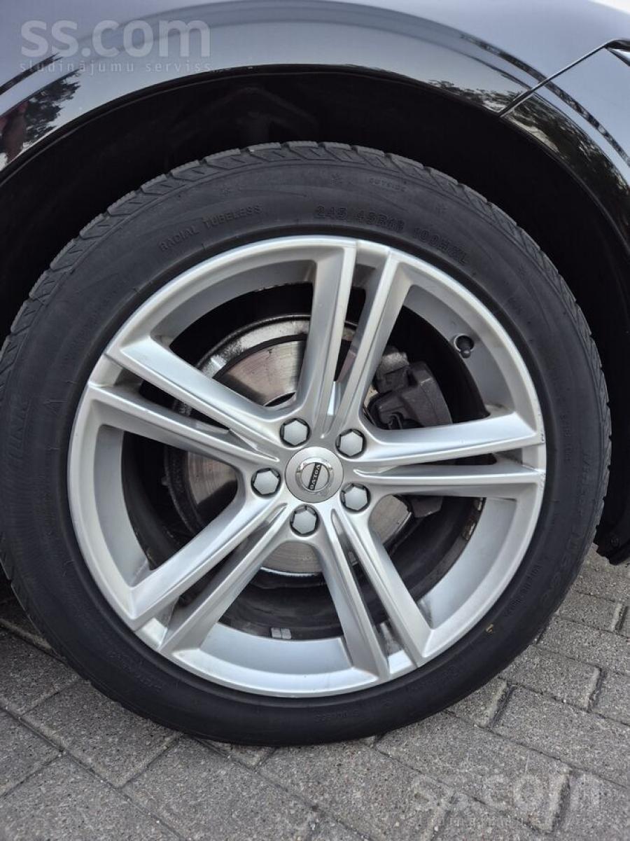 Melns Volvo V90 2017 Rīga, ar dzinēja tilpumu 2.00 L un nobraukumu 273 tūkst. km par 14200 €, foto 19 vietnē AUTOMOTO.COM.LV