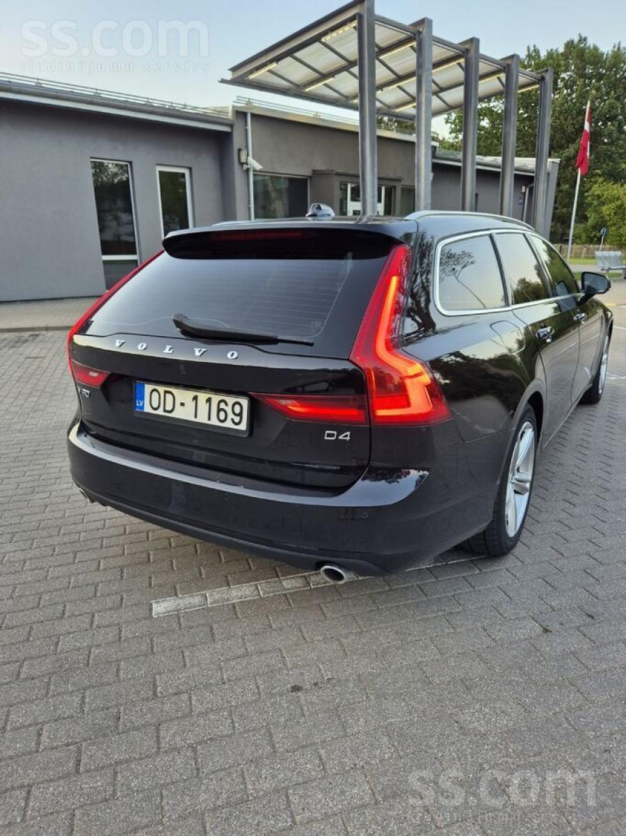 Melns Volvo V90 2017 Rīga, ar dzinēja tilpumu 2.00 L un nobraukumu 273 tūkst. km par 14200 €, foto 22 vietnē AUTOMOTO.COM.LV
