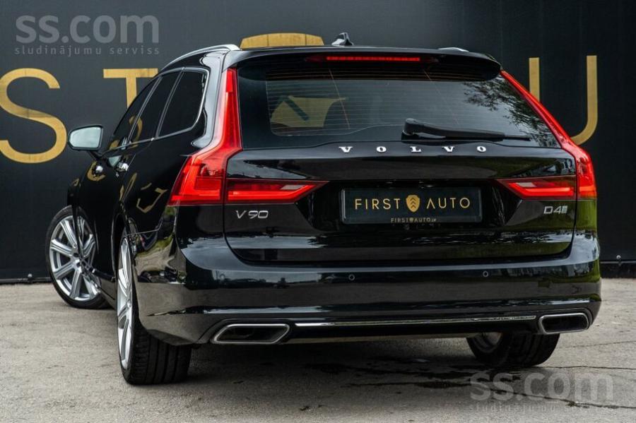 Black Volvo V90 2016 in Tukums, with an engine capacity of 2.00 L and mileage of 273 thousand km for 15990 €, photo 3 on AUTOMOTO.COM.LV
