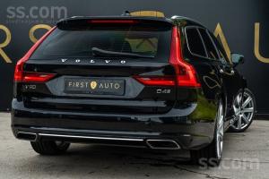 Black Volvo V90 2016 in Tukums, with an engine capacity of 2.00 L and mileage of 273 thousand km for 15990 €, photo 4 on AUTOMOTO.COM.LV
