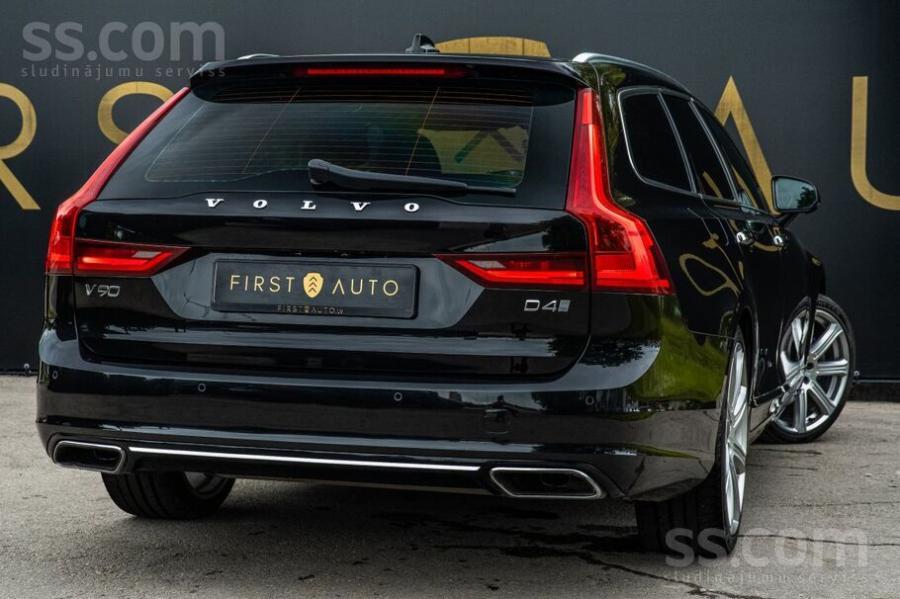 Black Volvo V90 2016 in Tukums, with an engine capacity of 2.00 L and mileage of 273 thousand km for 15990 €, photo 4 on AUTOMOTO.COM.LV