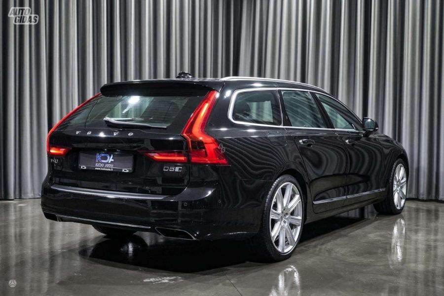 Melns Volvo V90 2016 Marijampole, ar dzinēja tilpumu 2.00 L un nobraukumu 239 tūkst. km par 15950 €, foto 11 vietnē AUTOMOTO.COM.LV