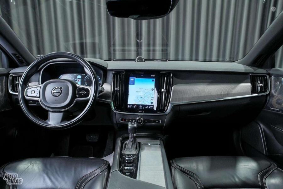 Melns Volvo V90 2016 Marijampole, ar dzinēja tilpumu 2.00 L un nobraukumu 239 tūkst. km par 15950 €, foto 15 vietnē AUTOMOTO.COM.LV