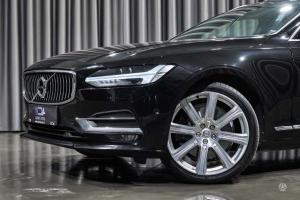 Black Volvo V90 2016 in Marijampole, with an engine capacity of 1.97 L and mileage of 239 thousand km for 15950 €, photo 6 on AUTOMOTO.COM.LV