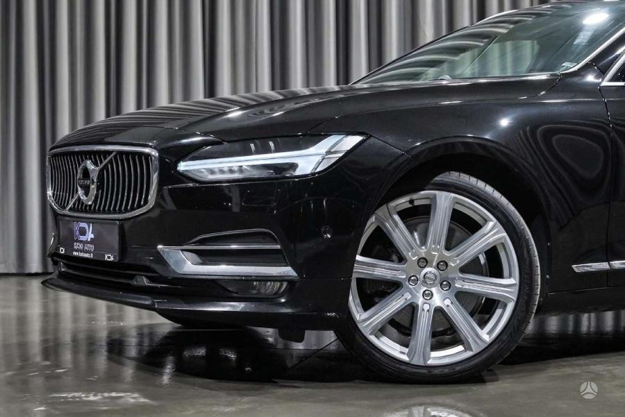Black Volvo V90 2016 in Marijampole, with an engine capacity of 1.97 L and mileage of 239 thousand km for 15950 €, photo 6 on AUTOMOTO.COM.LV