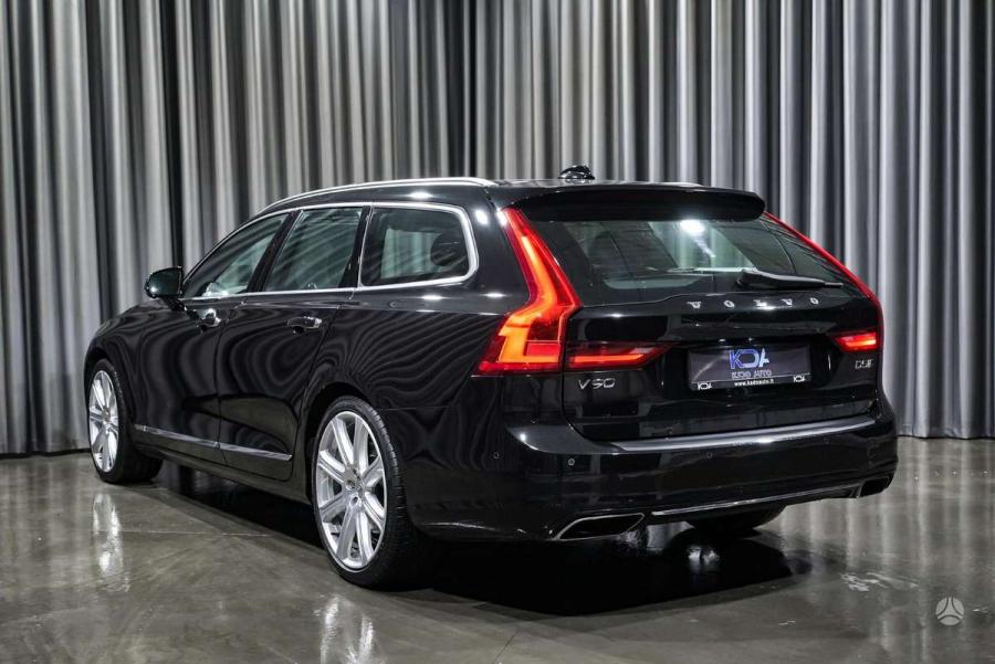 Black Volvo V90 2016 in Marijampole, with an engine capacity of 1.97 L and mileage of 239 thousand km for 15950 €, photo 7 on AUTOMOTO.COM.LV