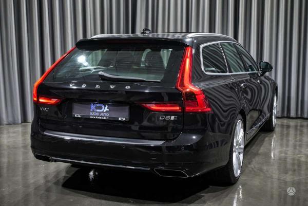 Melns Volvo V90 2016 Marijampole, ar dzinēja tilpumu 1.97 L un nobraukumu 239 tūkst. km par 15950 €, foto 10 vietnē AUTOMOTO.COM.LV