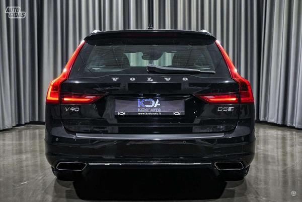 Black Volvo V90 2016 in Marijampole, with an engine capacity of 2.00 L and mileage of 239 thousand km for 15450 €, photo 10 on AUTOMOTO.COM.LV