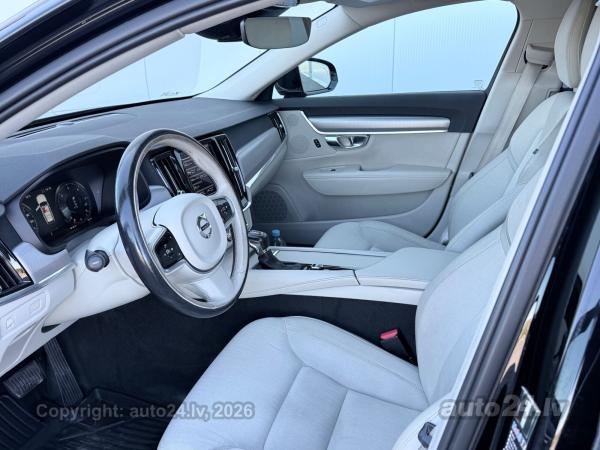 Black Volvo V90 2016 in Tallinn, with an engine capacity of 2.00 L and mileage of 206 thousand km for 16500 €, photo 9 on AUTOMOTO.COM.LV