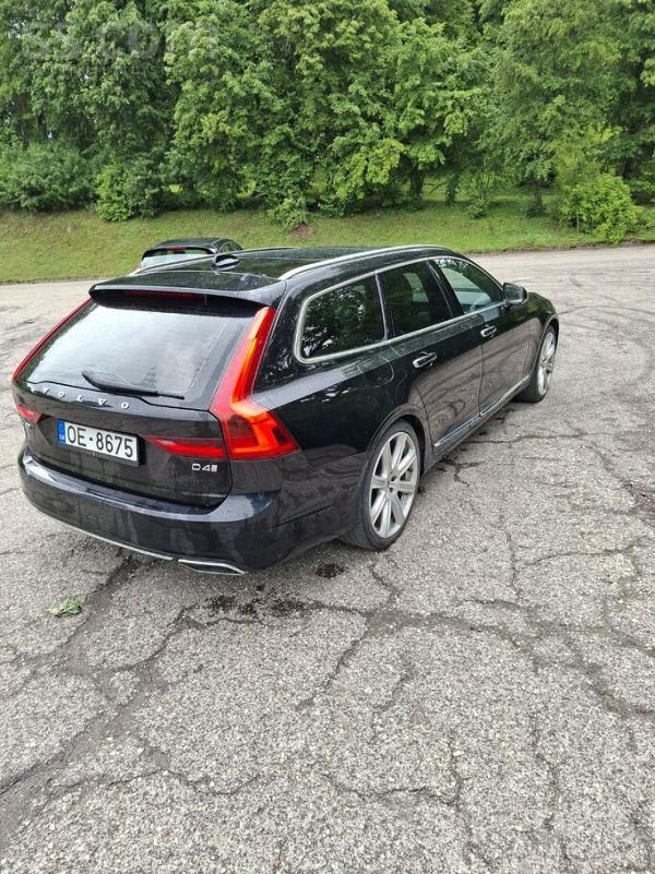 Melns Volvo V90 2016 Talsi, ar dzinēja tilpumu 2.00 L un nobraukumu 287 tūkst. km par 15000 €, foto 3 vietnē AUTOMOTO.COM.LV