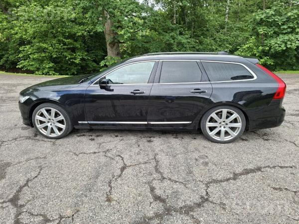 Melns Volvo V90 2016 Talsi, ar dzinēja tilpumu 2.00 L un nobraukumu 287 tūkst. km par 15000 €, foto 6 vietnē AUTOMOTO.COM.LV
