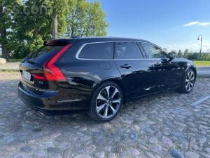 Melns Volvo V90 2016 Daugavpils, ar dzinēja tilpumu 2.00 L un nobraukumu 91 tūkst. km par 20900 €, foto 5 vietnē AUTOMOTO.COM.LV