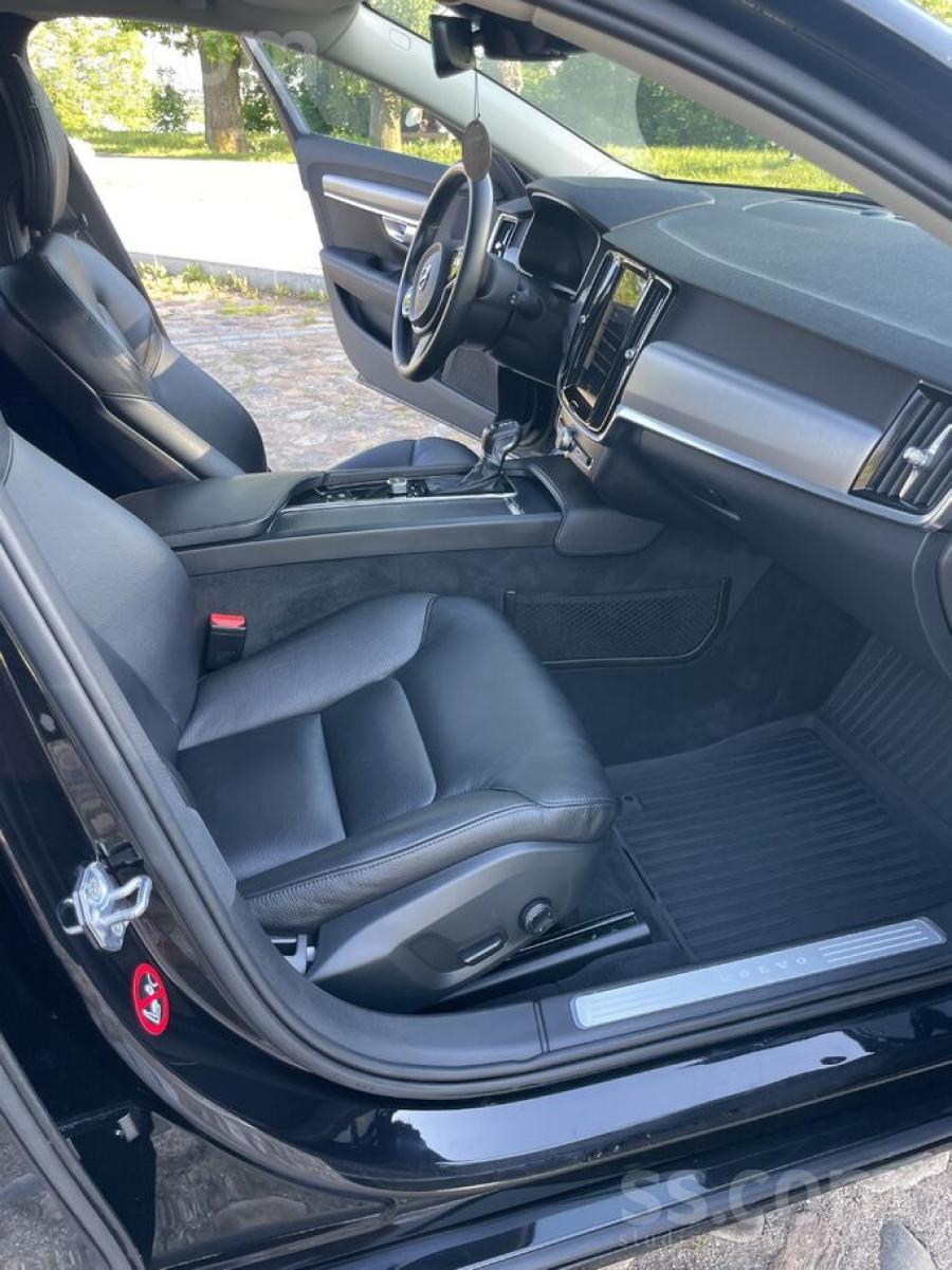 Melns Volvo V90 2016 Daugavpils, ar dzinēja tilpumu 2.00 L un nobraukumu 91 tūkst. km par 20900 €, foto 8 vietnē AUTOMOTO.COM.LV