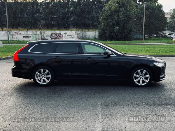 Volvo V90 2016 Tallina vietnē Melns Volvo V90 2016 Tallina, ar dzinēja tilpumu 2.00 L un nobraukumu 206 tūkst. km par 11490 €, foto 3 vietnē AUTOMOTO.COM.LV