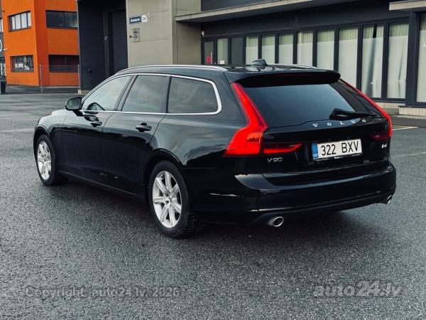 Volvo V90 2016 Tallina vietnē Melns Volvo V90 2016 Tallina, ar dzinēja tilpumu 2.00 L un nobraukumu 206 tūkst. km par 11490 €, foto 5 vietnē AUTOMOTO.COM.LV