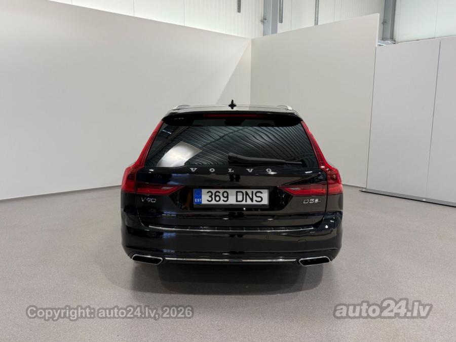 Melns Volvo V90 2016 Tallina, ar dzinēja tilpumu 2.00 L un nobraukumu 195 tūkst. km par 23500 €, foto 6 vietnē AUTOMOTO.COM.LV