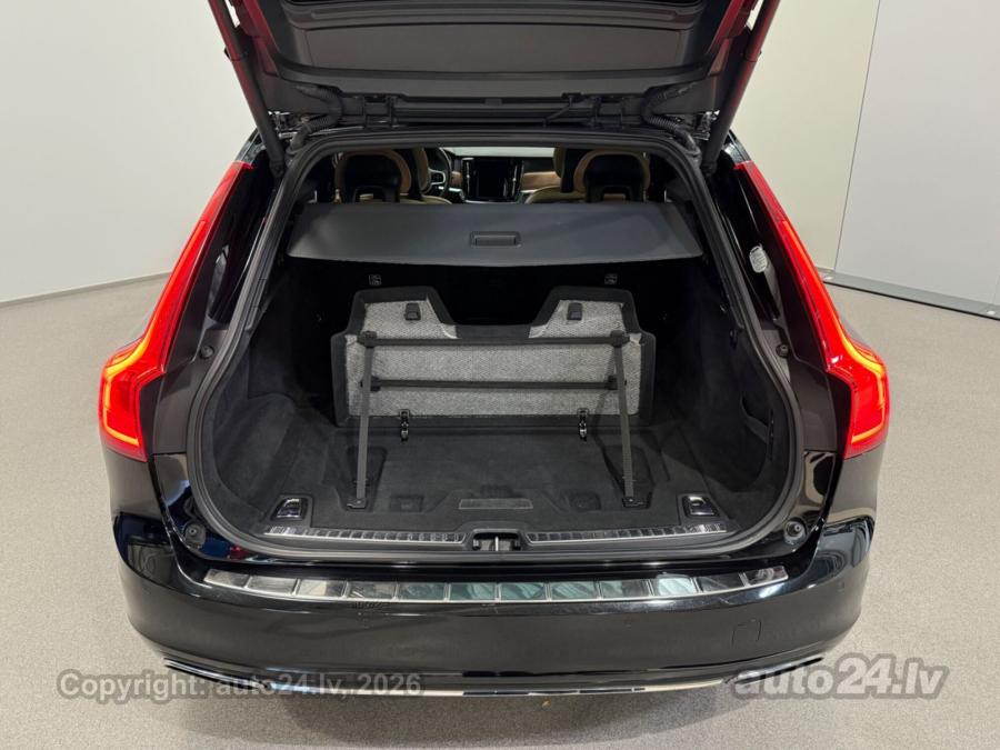Melns Volvo V90 2016 Tallina, ar dzinēja tilpumu 2.00 L un nobraukumu 195 tūkst. km par 23500 €, foto 11 vietnē AUTOMOTO.COM.LV