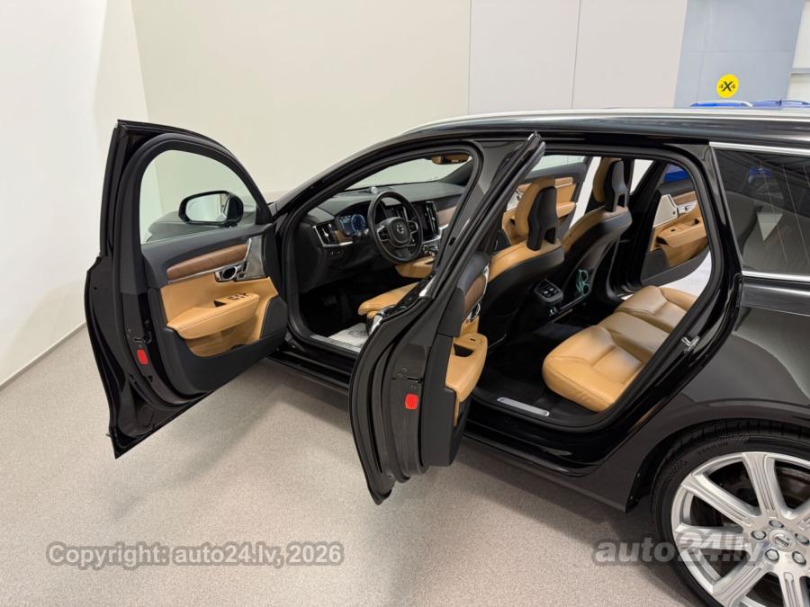 Melns Volvo V90 2016 Tallina, ar dzinēja tilpumu 2.00 L un nobraukumu 195 tūkst. km par 23500 €, foto 15 vietnē AUTOMOTO.COM.LV