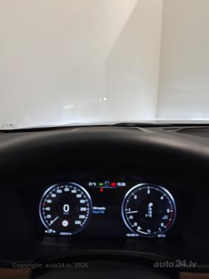 Melns Volvo V90 2016 Tallina, ar dzinēja tilpumu 2.00 L un nobraukumu 195 tūkst. km par 23500 €, foto 18 vietnē AUTOMOTO.COM.LV
