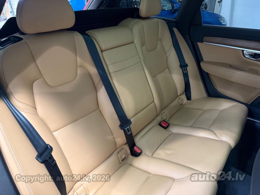 Melns Volvo V90 2016 Tallina, ar dzinēja tilpumu 2.00 L un nobraukumu 195 tūkst. km par 23500 €, foto 21 vietnē AUTOMOTO.COM.LV