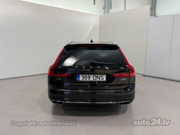 Melns Volvo V90 2016 Tallina, ar dzinēja tilpumu 2.00 L un nobraukumu 195 tūkst. km par 23500 €, foto 6 vietnē AUTOMOTO.COM.LV