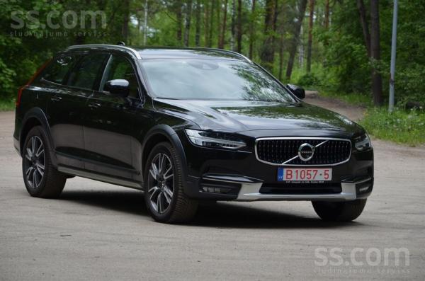 Black Volvo V90 2017 in Riga, with an engine capacity of 2.00 L and mileage of 264 thousand km for 100 €, photo 1 on AUTOMOTO.COM.LV