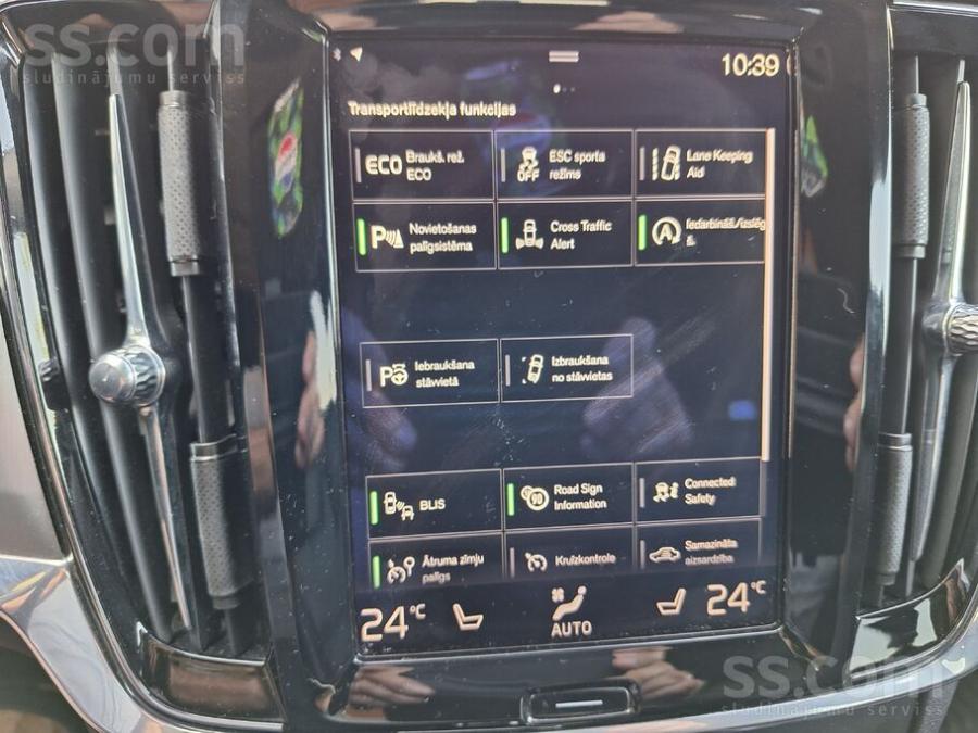 Черный Вольво В90 2017 в Валмиера, объемом двигателя 2.00 л и пробегом 209 тыс. км за 14000 €, фото 17 на AUTOMOTO.COM.LV