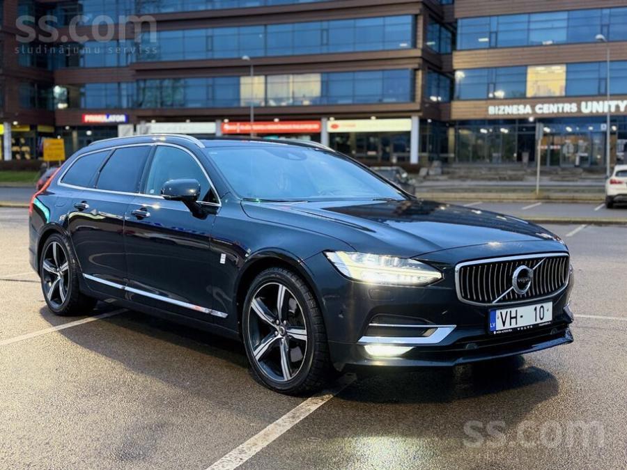 Melns Volvo V90 2017 Rīga, ar dzinēja tilpumu 2.00 L un nobraukumu 297 tūkst. km par 15500 €, foto 4 vietnē AUTOMOTO.COM.LV