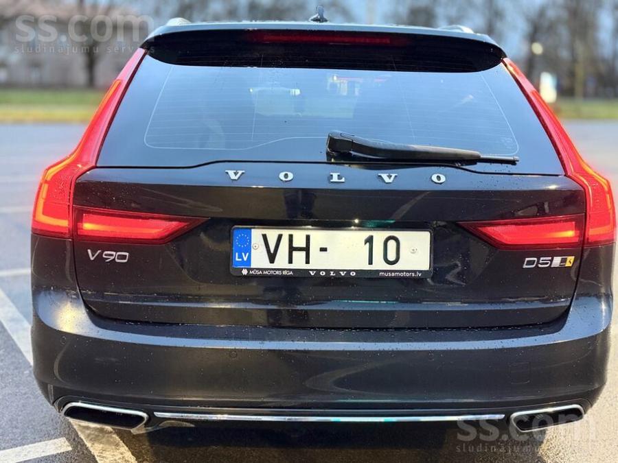 Melns Volvo V90 2017 Rīga, ar dzinēja tilpumu 2.00 L un nobraukumu 297 tūkst. km par 15500 €, foto 10 vietnē AUTOMOTO.COM.LV