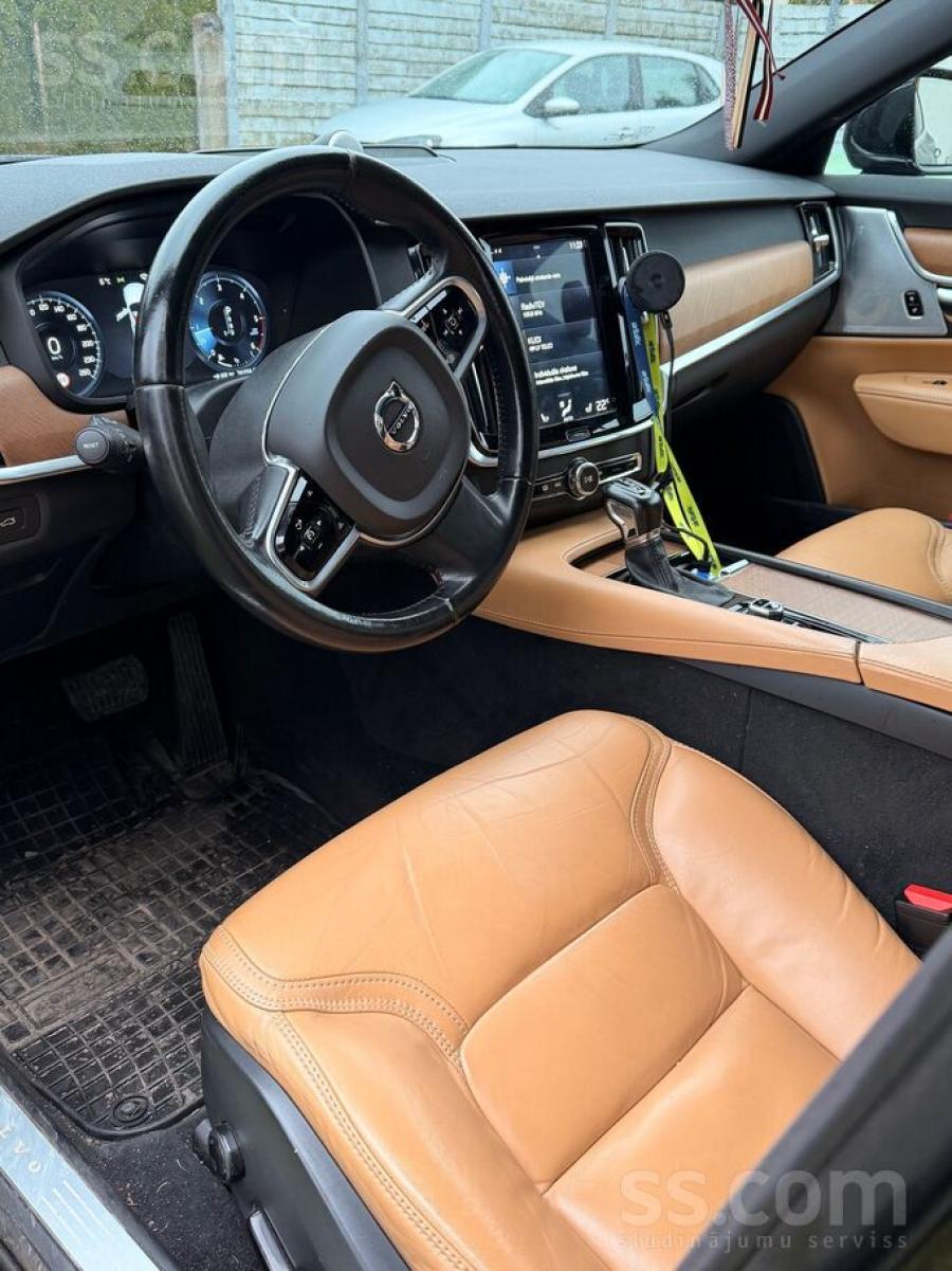 Melns Volvo V90 2017 Rīga, ar dzinēja tilpumu 2.00 L un nobraukumu 297 tūkst. km par 15500 €, foto 23 vietnē AUTOMOTO.COM.LV