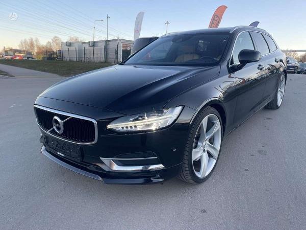 Black Volvo V90 2017 in Kaunas, with an engine capacity of 2.00 L and mileage of 267 thousand km for 11950 €, photo 1 on AUTOMOTO.COM.LV