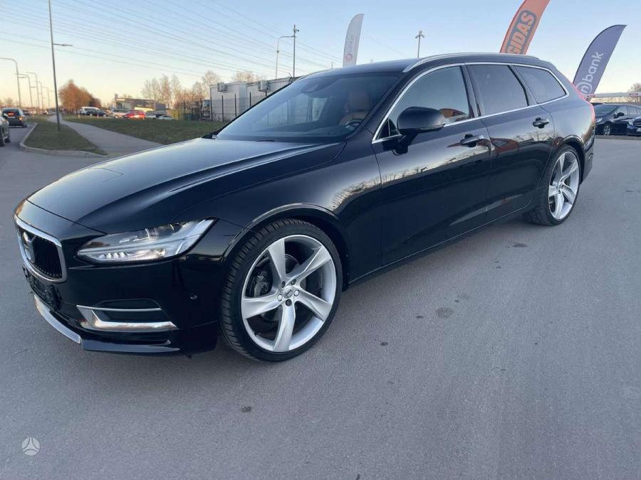 Black Volvo V90 2017 in Kaunas, with an engine capacity of 2.00 L and mileage of 267 thousand km for 11950 €, photo 2 on AUTOMOTO.COM.LV