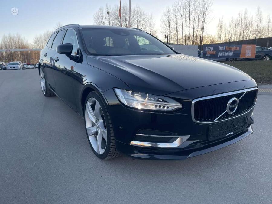 Black Volvo V90 2017 in Kaunas, with an engine capacity of 2.00 L and mileage of 267 thousand km for 11950 €, photo 5 on AUTOMOTO.COM.LV