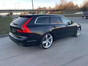 Black Volvo V90 2017 in Kaunas, with an engine capacity of 2.00 L and mileage of 267 thousand km for 11950 €, photo 10 on AUTOMOTO.COM.LV