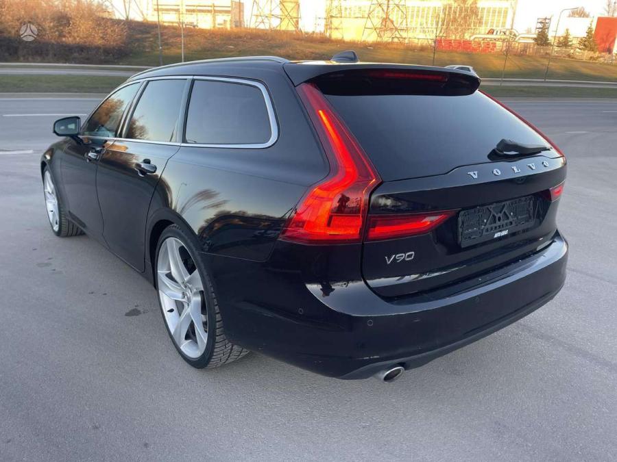 Black Volvo V90 2017 in Kaunas, with an engine capacity of 2.00 L and mileage of 267 thousand km for 11950 €, photo 13 on AUTOMOTO.COM.LV