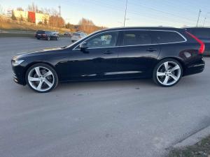 Black Volvo V90 2017 in Kaunas, with an engine capacity of 2.00 L and mileage of 267 thousand km for 11950 €, photo 16 on AUTOMOTO.COM.LV