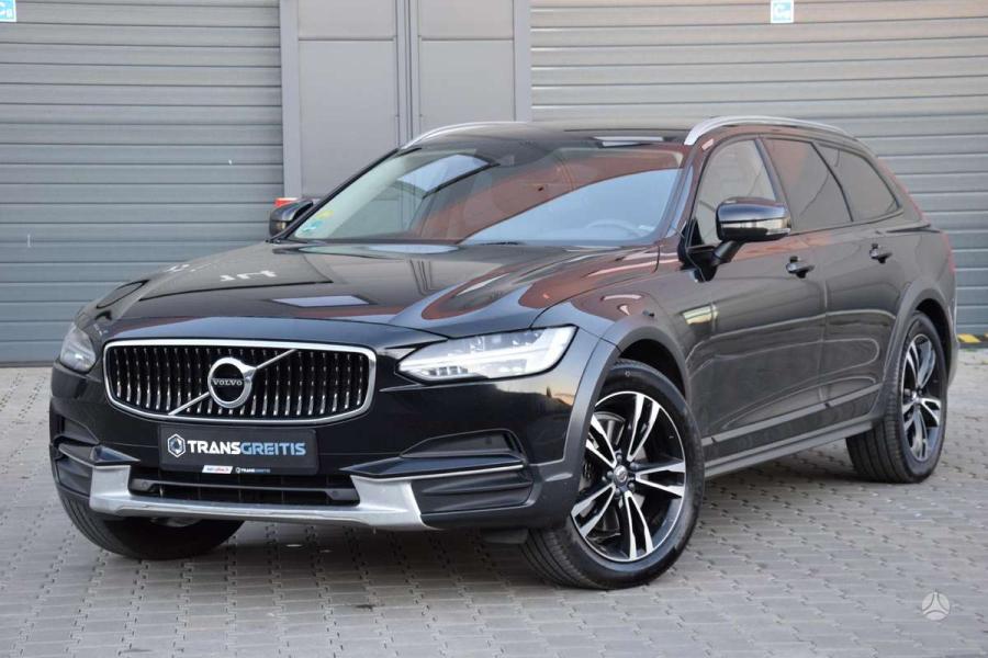 Black Volvo V90 2017 in Vilnius, with an engine capacity of 1.97 L and mileage of 275 thousand km for 17700 €, photo 1 on AUTOMOTO.COM.LV