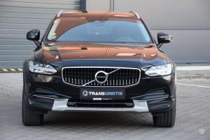 Black Volvo V90 2017 in Vilnius, with an engine capacity of 1.97 L and mileage of 275 thousand km for 17700 €, photo 2 on AUTOMOTO.COM.LV
