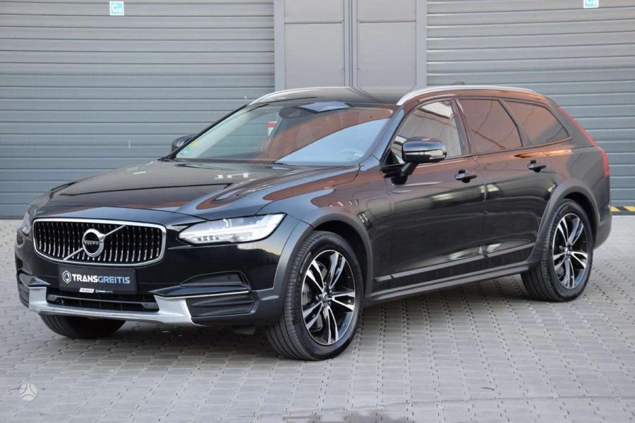 Black Volvo V90 2017 in Vilnius, with an engine capacity of 1.97 L and mileage of 275 thousand km for 17700 €, photo 6 on AUTOMOTO.COM.LV
